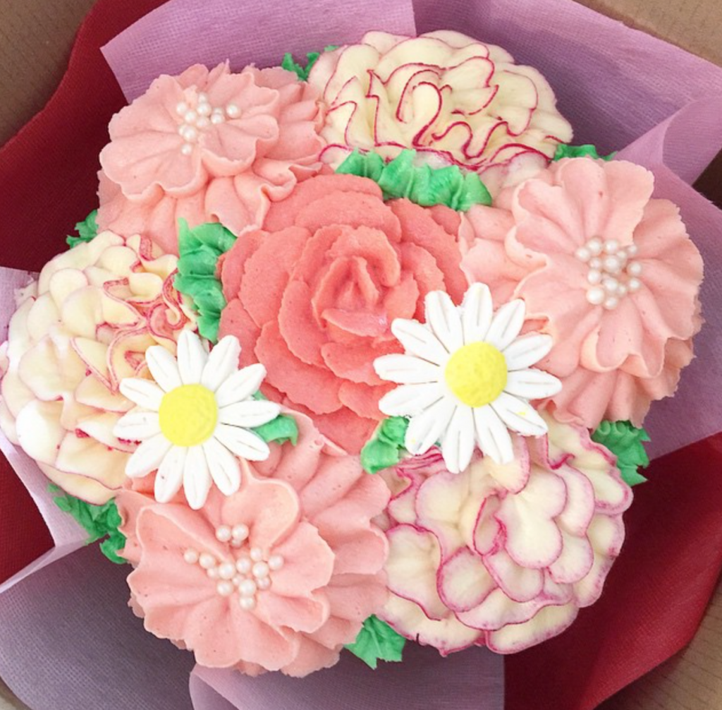 Victoria Bouquet – Flower Cupcake Bouquet - Creme Maison Bakery