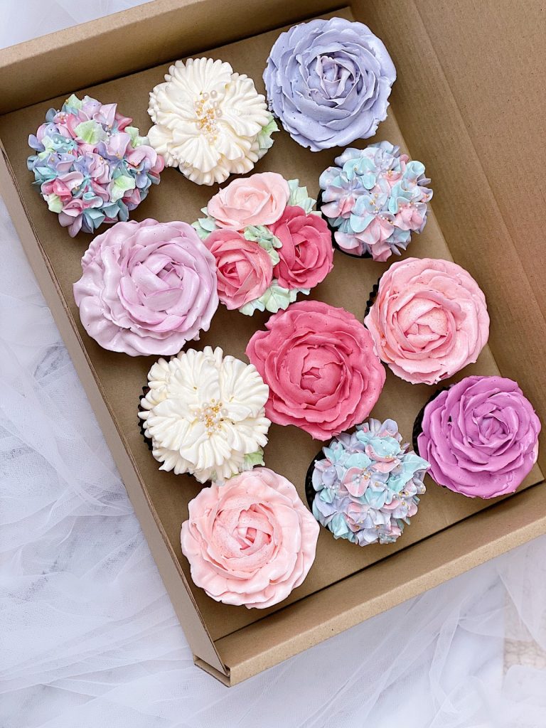 Donna (Box of 12) – Flower Cupcake - Creme Maison Bakery