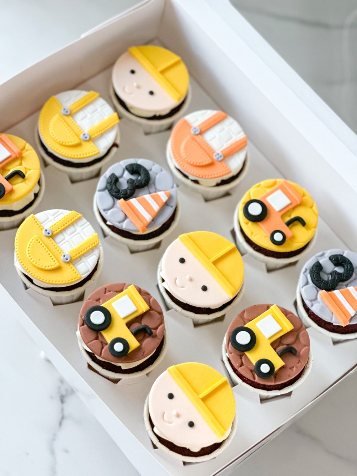 Bob Builder Construction Mini Cupcakes (Box of 12 pcs) - Creme Maison ...