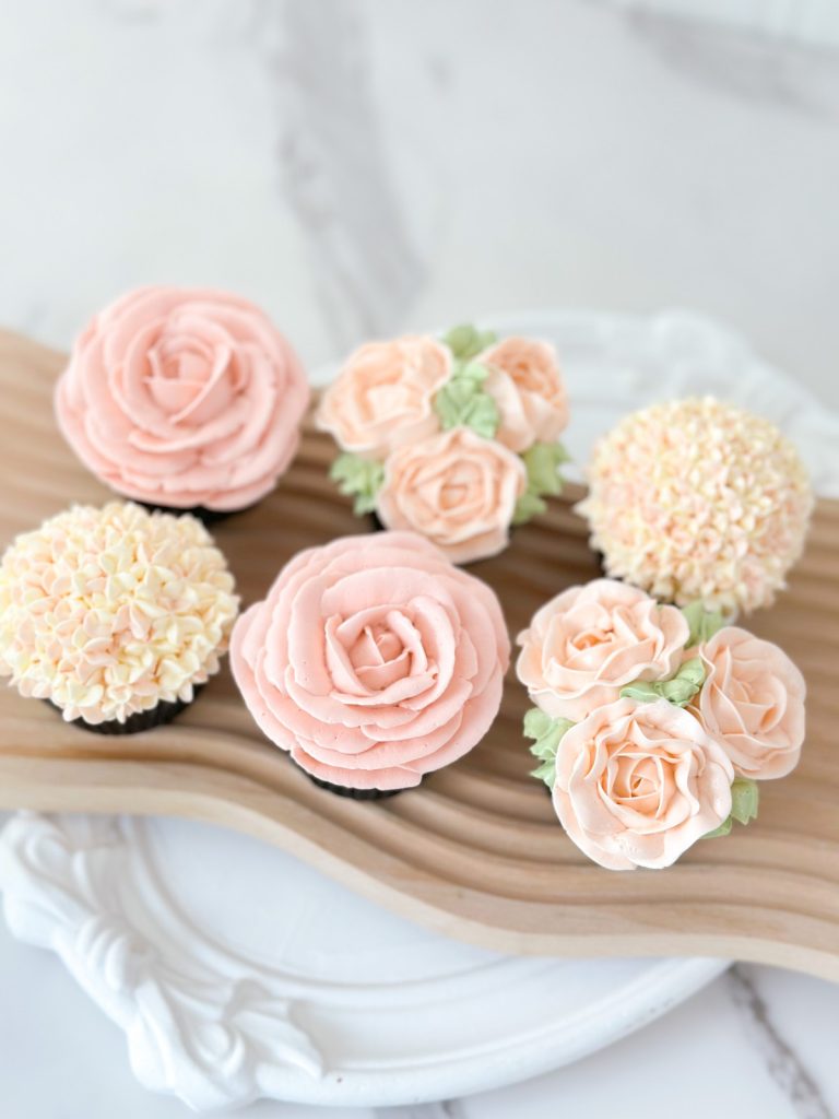 Hailey – Floral Cupcake Set - Creme Maison Bakery